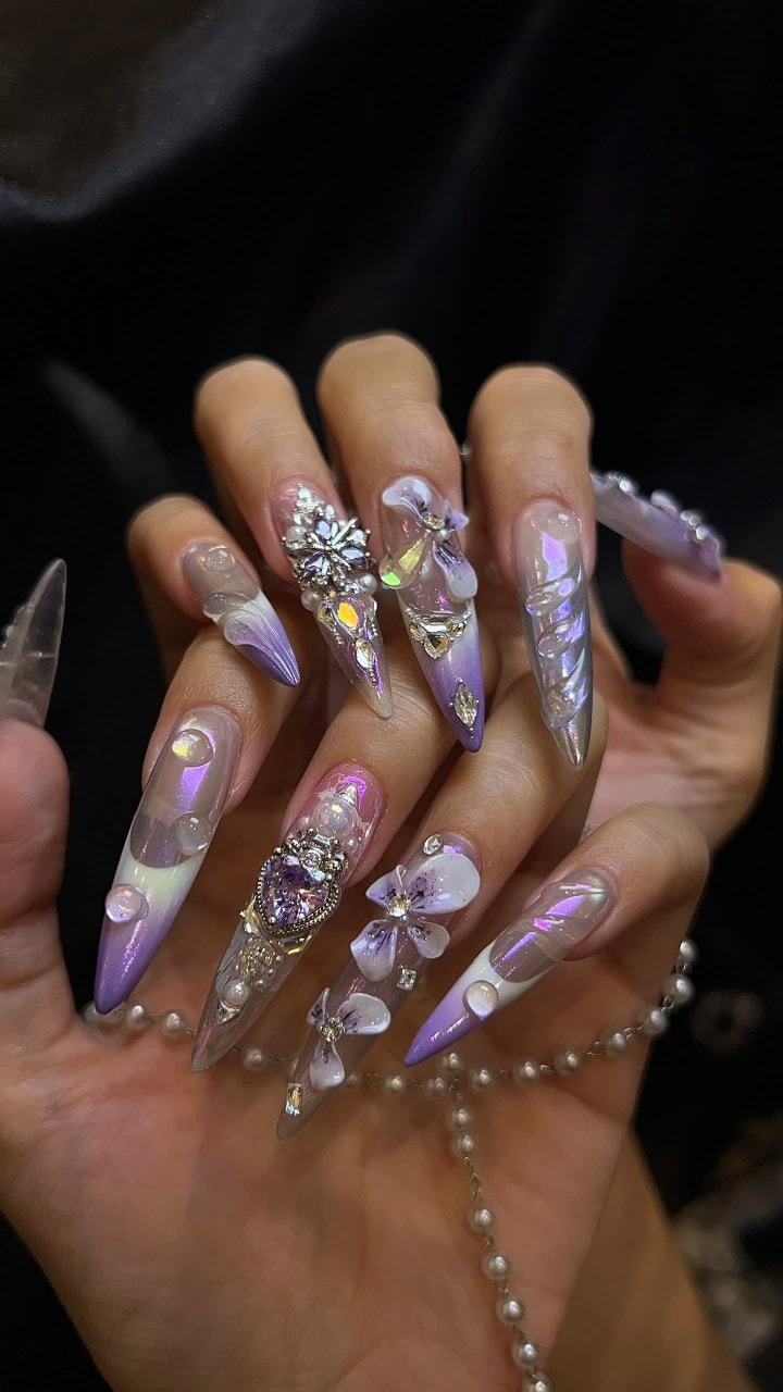 Nail salon in District 1 HCMC easy access for travelers